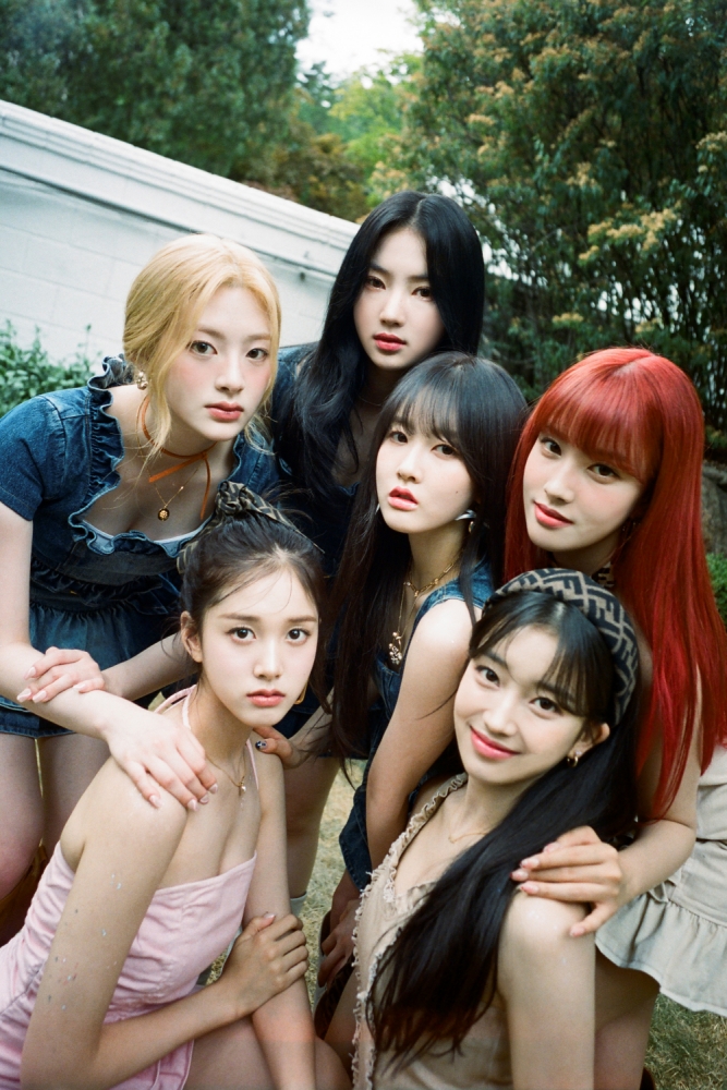 STAYC Sold Their 3rd Single Album WE NEED LOVE Over 200 000 Copies In 