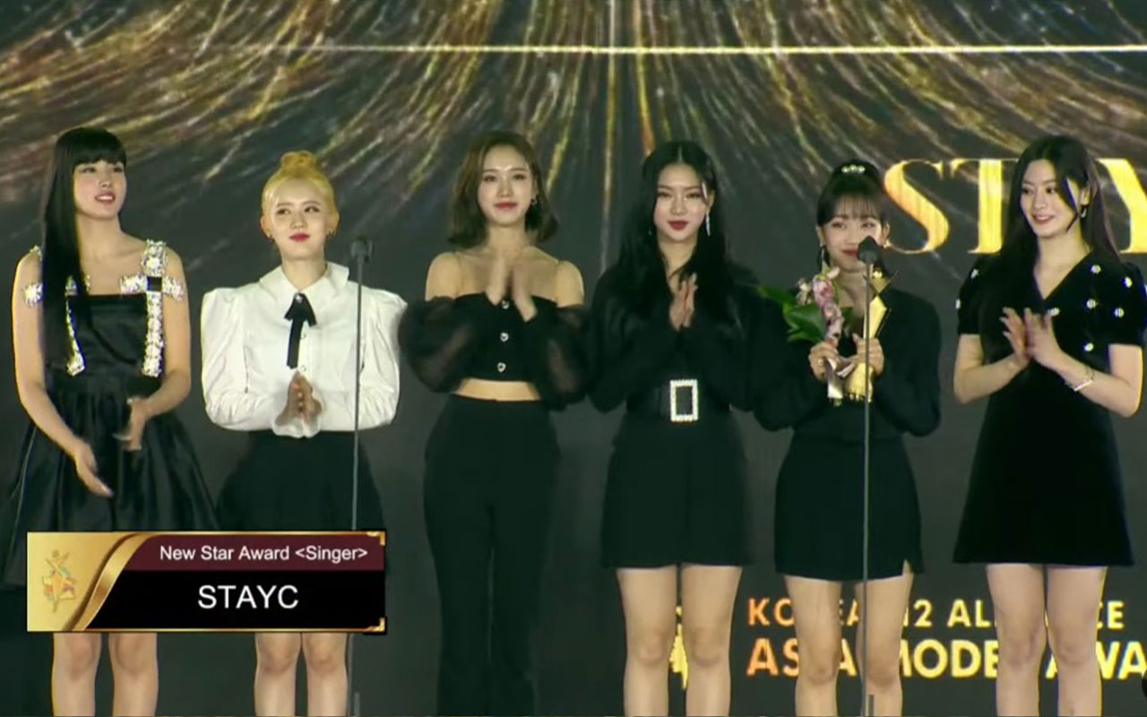 STAYC won the Rookie of the Year award at the ‘Asia Model Awards ...
